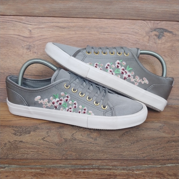 BONGO | Shoes | Bongo Aurora Satin Floral Sneakers | Poshmark